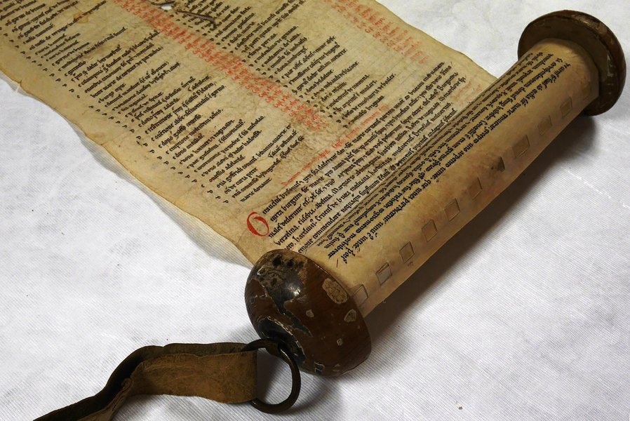 Rotulus, un patrimoine médiéval à dérouler, la nouvelle exposition à ...